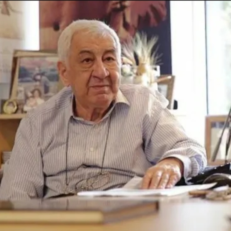 Gazeteci, yazar Özgen Acar vefat etti - Artam Antik A.Ş. Müzayede