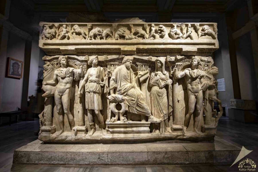 Mutlaka görülmesi gereken 11 lahit - Artam Antik A.Ş. Müzayede